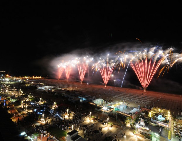 Pink Positive: 1° luglio torna la Notte Rosa in Romagna e nelle Marche ...