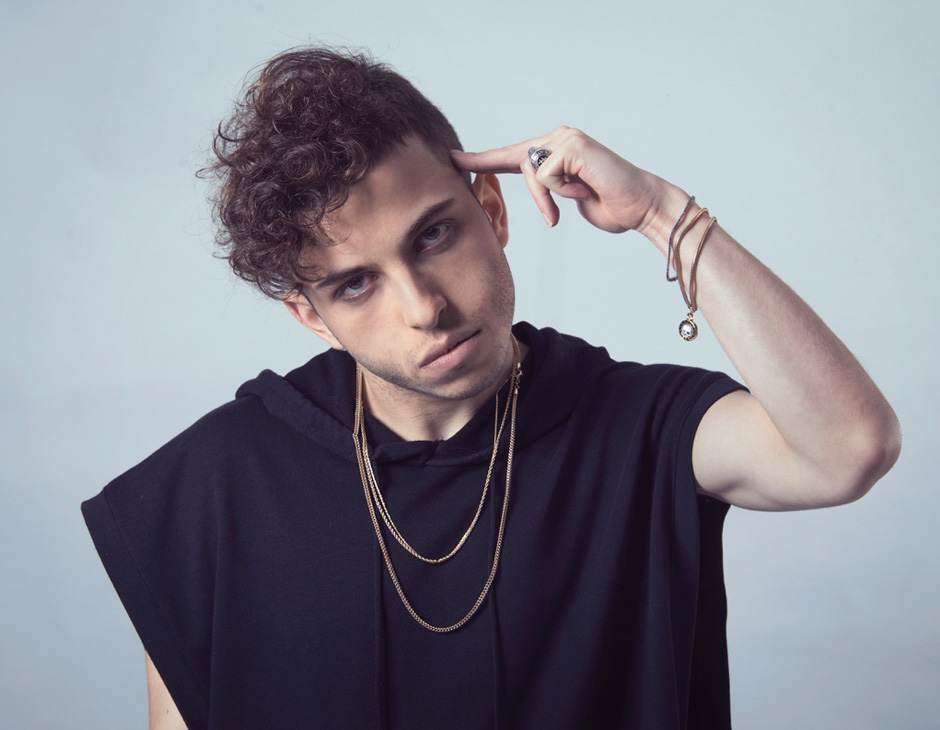 Tutti zitti, devo dire una cosa: LowLow ci parla della sua bio ...