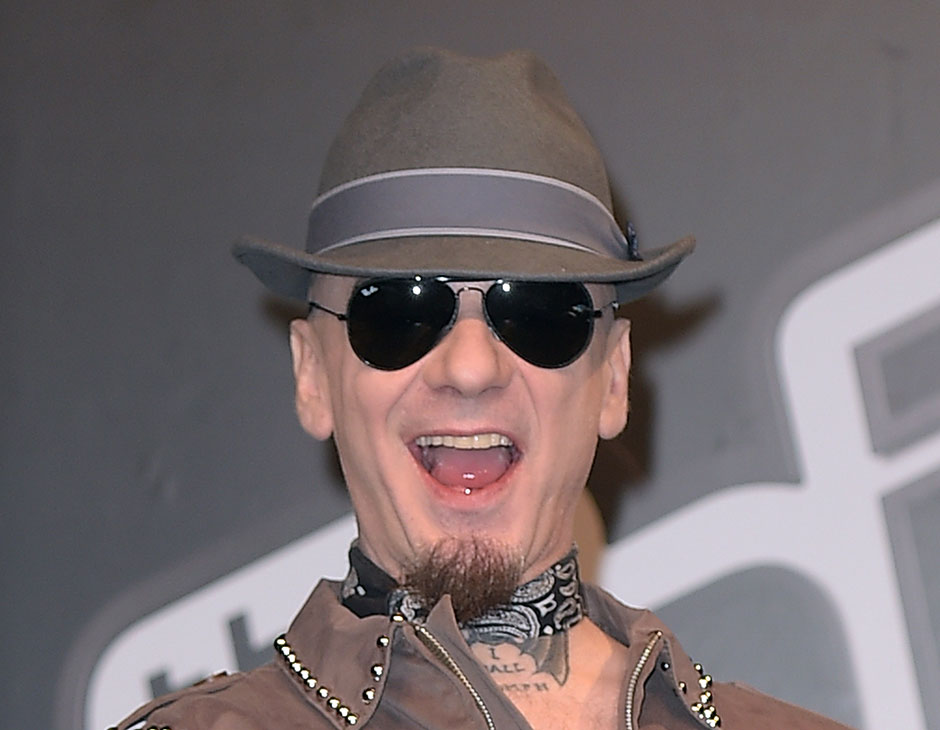 J-Ax: un nuovo singolo con Fedez, una super raccolta, il concertone del ...