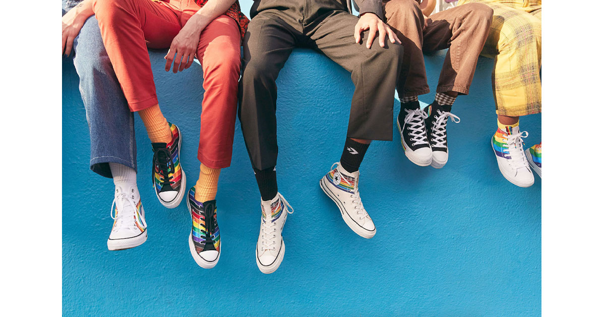 Moda Pride 2020: capi e accessori sono Rainbow style