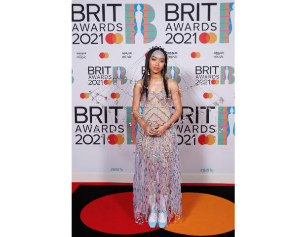 Brit Awards 2021: i vincitori e i look più belli - Tu Style